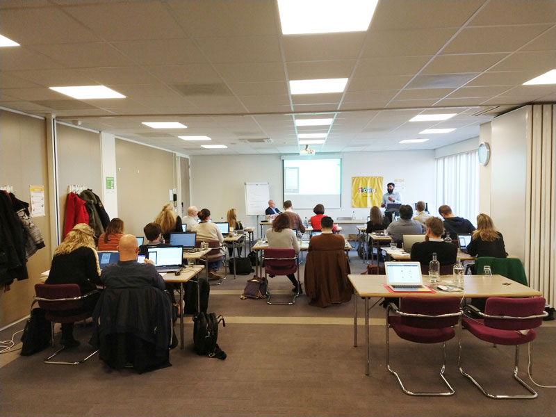 Galería - Programa de Entrenamiento Zoho Spark